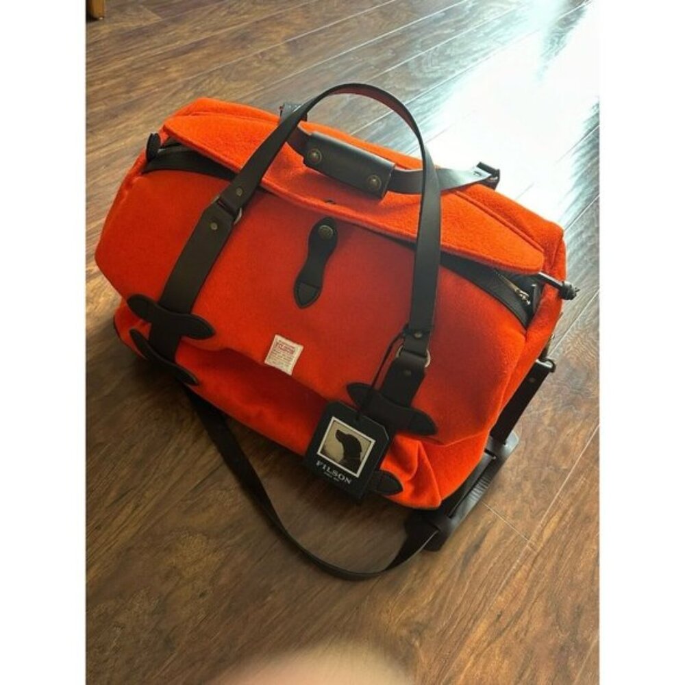 Filson Mackinaw Wool Medium Duffle Duffel Bag New - Gem